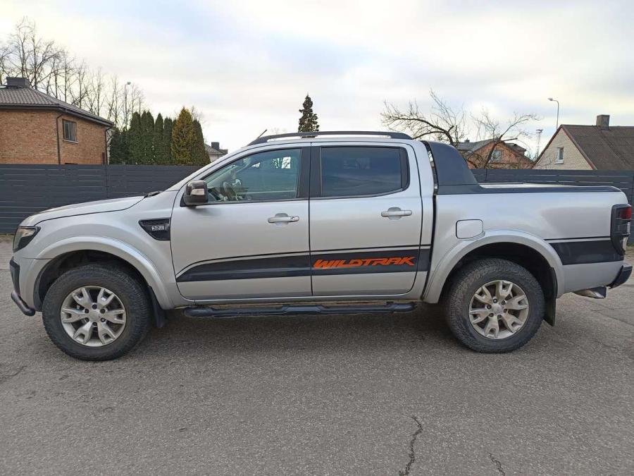 Pelēks Ford Ranger 2013 Mažeikiai, ar dzinēja tilpumu 3.20 L un nobraukumu 280 tūkst. km par 13500 €, foto 3 vietnē AUTOMOTO.COM.LV