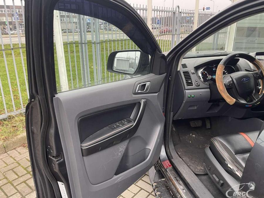 Grey Ford Ranger 2014 in Klaipeda, with an engine capacity of 3.20 L and mileage of 163 thousand km for 16200 €, photo 13 on AUTOMOTO.COM.LV
