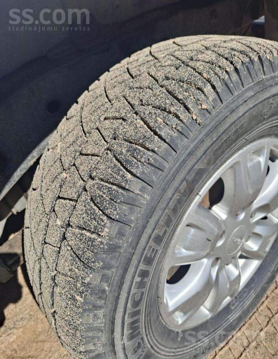 Pelēks Ford Ranger 2014 Rīga, ar dzinēja tilpumu 2.20 L un nobraukumu 247 tūkst. km par 12000 €, foto 13 vietnē AUTOMOTO.COM.LV