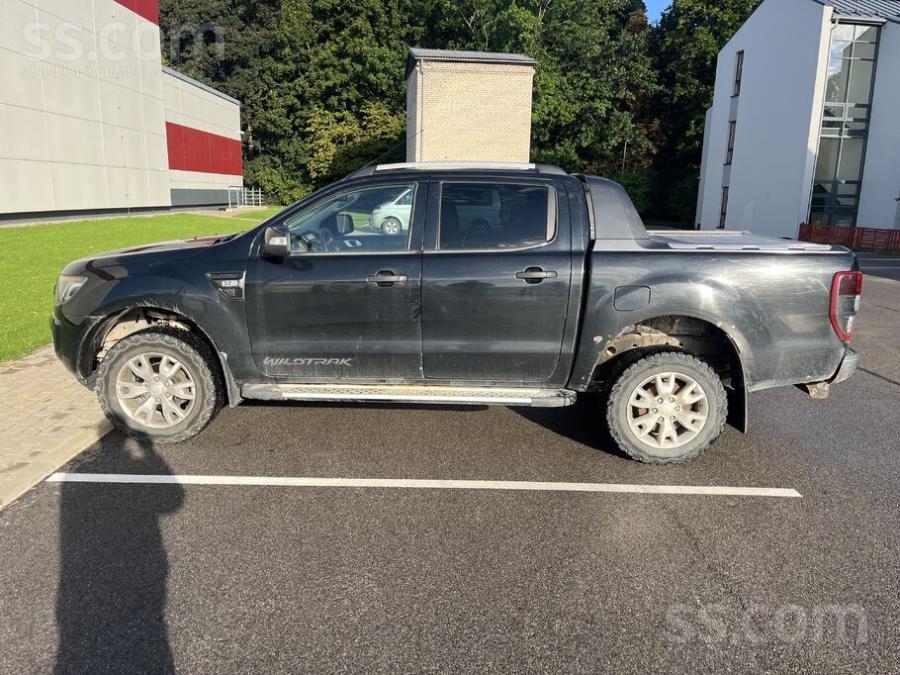 Grey Ford Ranger 2015 in Bauska, with an engine capacity of 3.20 L and mileage of 266 thousand km for 12000 €, photo 1 on AUTOMOTO.COM.LV