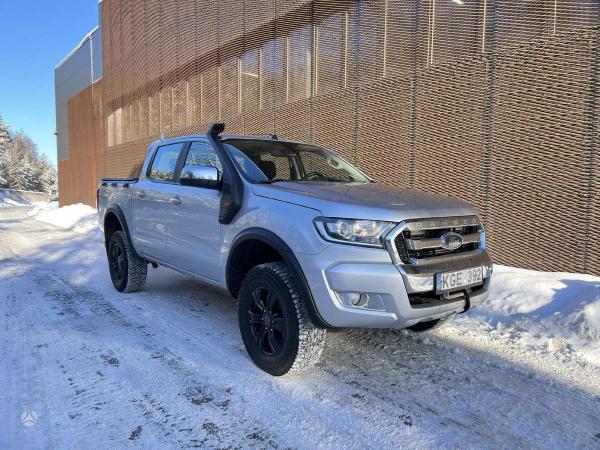Grey Ford Ranger 2016 in Vilnius, with an engine capacity of 2.20 L and mileage of 156 thousand km for 15367 €, photo 1 on AUTOMOTO.COM.LV
