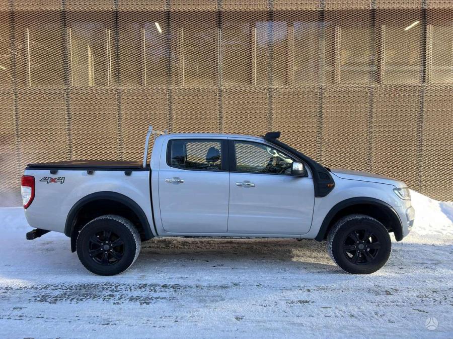 Pelēks Ford Ranger 2016 Viļņa, ar dzinēja tilpumu 2.20 L un nobraukumu 156 tūkst. km par 15367 €, foto 2 vietnē AUTOMOTO.COM.LV