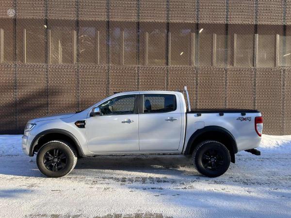 Grey Ford Ranger 2016 in Vilnius, with an engine capacity of 2.20 L and mileage of 156 thousand km for 15367 €, photo 3 on AUTOMOTO.COM.LV