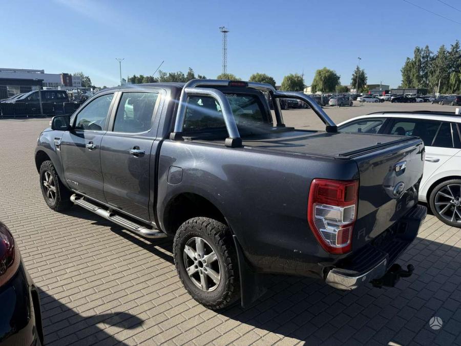 Grey Ford Ranger 2016 in Marijampole, with an engine capacity of 3.20 L and mileage of 198 thousand km for 8850 €, photo 4 on AUTOMOTO.COM.LV