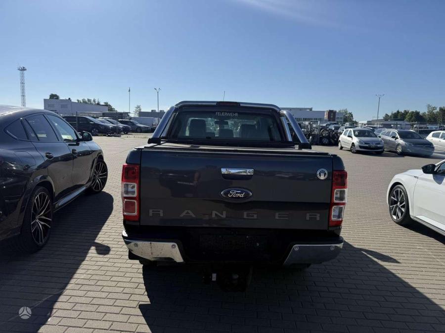 Grey Ford Ranger 2016 in Marijampole, with an engine capacity of 3.20 L and mileage of 198 thousand km for 8850 €, photo 6 on AUTOMOTO.COM.LV