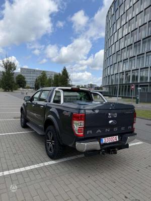 Grey Ford Ranger 2016 in Vilnius, with an engine capacity of 3.20 L and mileage of 225 thousand km for 16200 €, photo 5 on AUTOMOTO.COM.LV