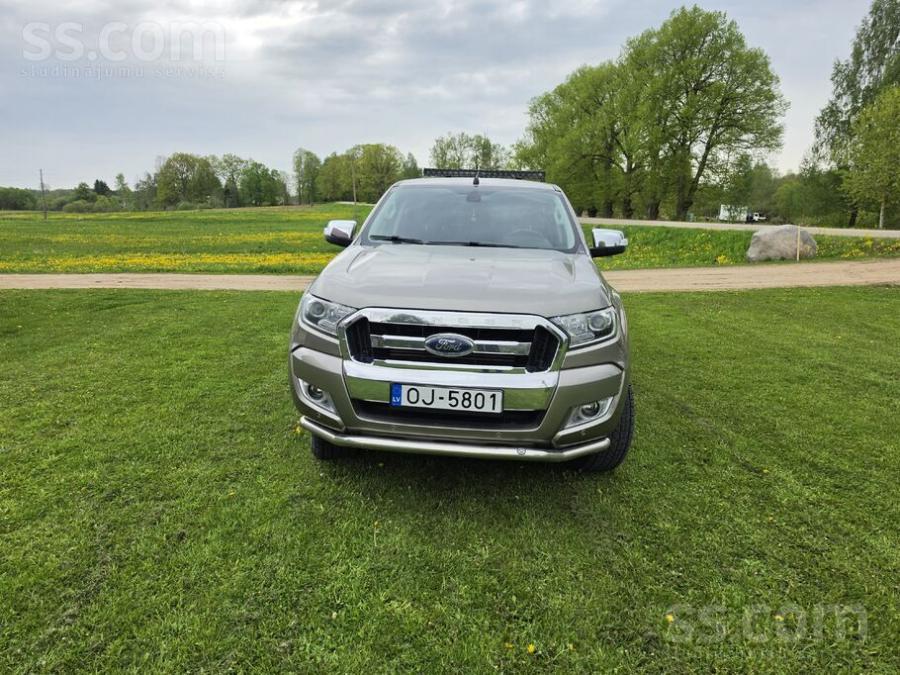 Pelēks Ford Ranger 2017 Jēkabpils, ar dzinēja tilpumu 3.20 L un nobraukumu 192 tūkst. km par 15500 €, foto 1 vietnē AUTOMOTO.COM.LV