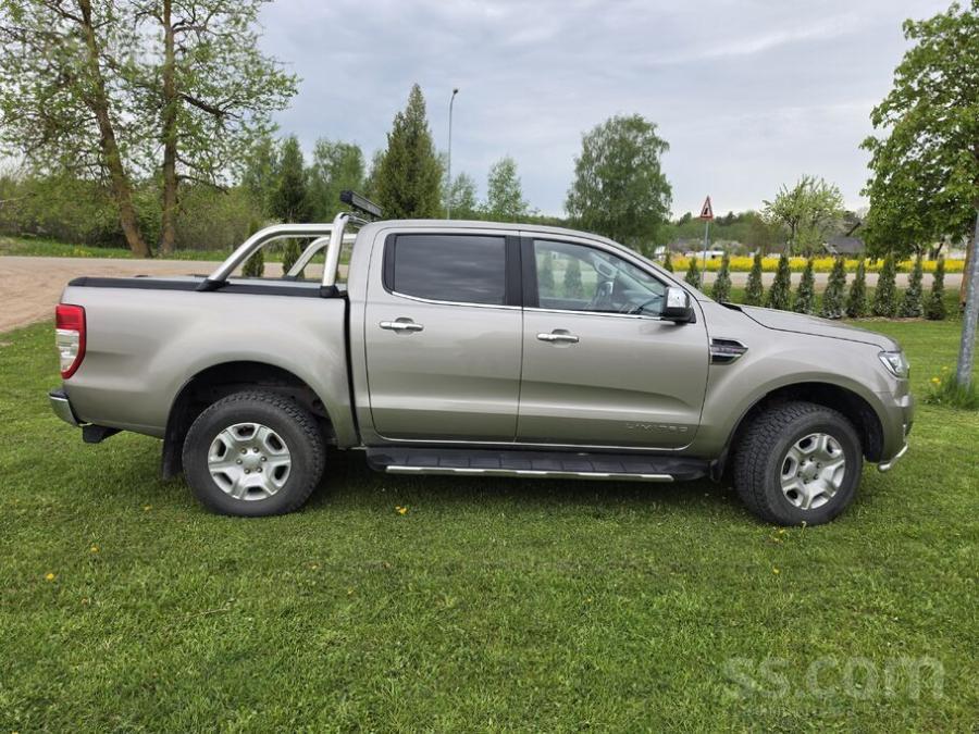 Pelēks Ford Ranger 2017 Jēkabpils, ar dzinēja tilpumu 3.20 L un nobraukumu 192 tūkst. km par 15500 €, foto 5 vietnē AUTOMOTO.COM.LV