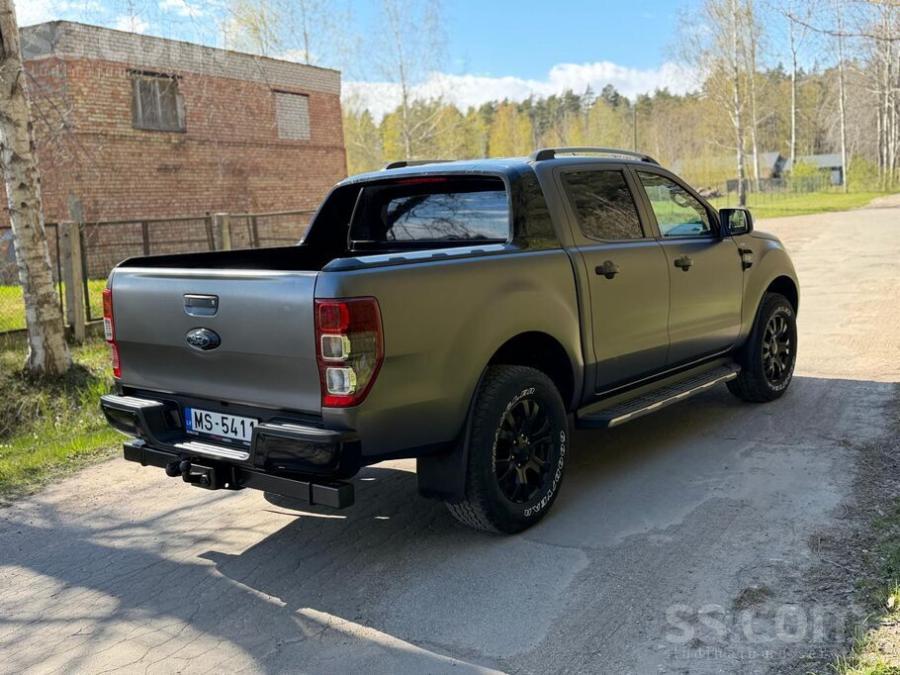 Grey Ford Ranger 2017 in Jelgava, with an engine capacity of 3.20 L and mileage of 116 thousand km for 19900 €, photo 3 on AUTOMOTO.COM.LV