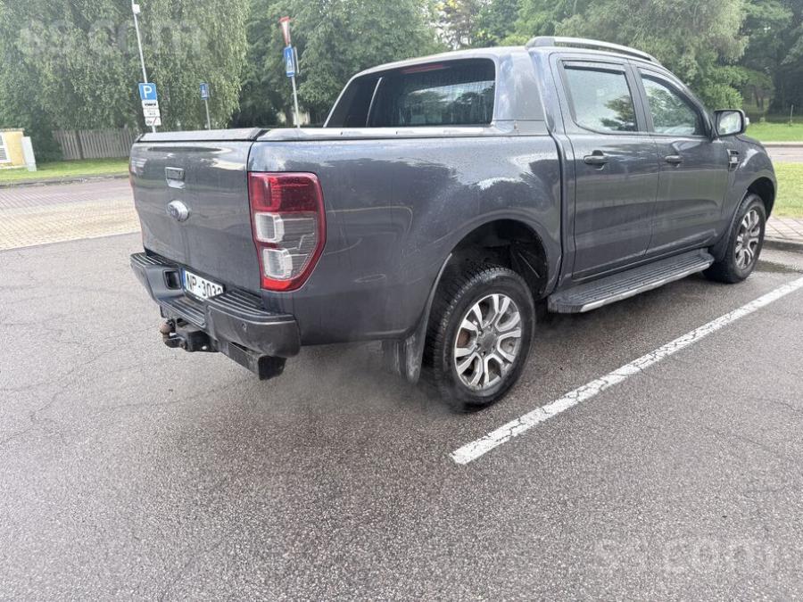 Grey Ford Ranger 2017 in Ventspils, with an engine capacity of 3.20 L and mileage of 245 thousand km for 15900 €, photo 5 on AUTOMOTO.COM.LV
