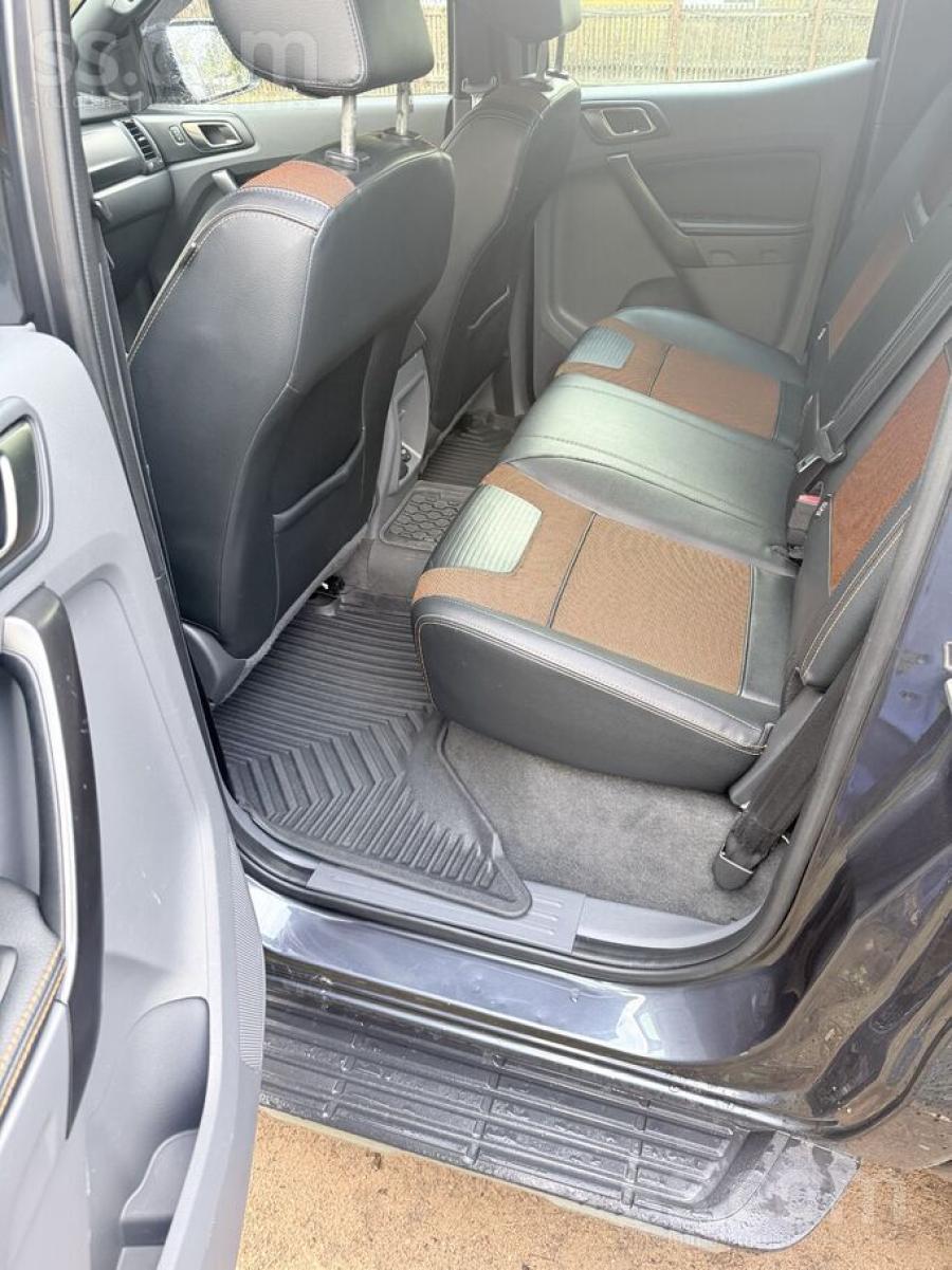 Grey Ford Ranger 2017 in Ventspils, with an engine capacity of 3.20 L and mileage of 245 thousand km for 15900 €, photo 6 on AUTOMOTO.COM.LV