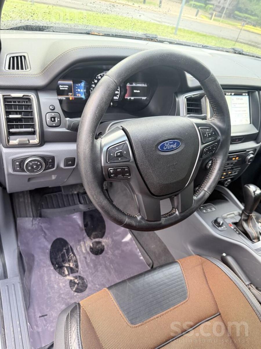 Grey Ford Ranger 2017 in Ventspils, with an engine capacity of 3.20 L and mileage of 245 thousand km for 15900 €, photo 8 on AUTOMOTO.COM.LV
