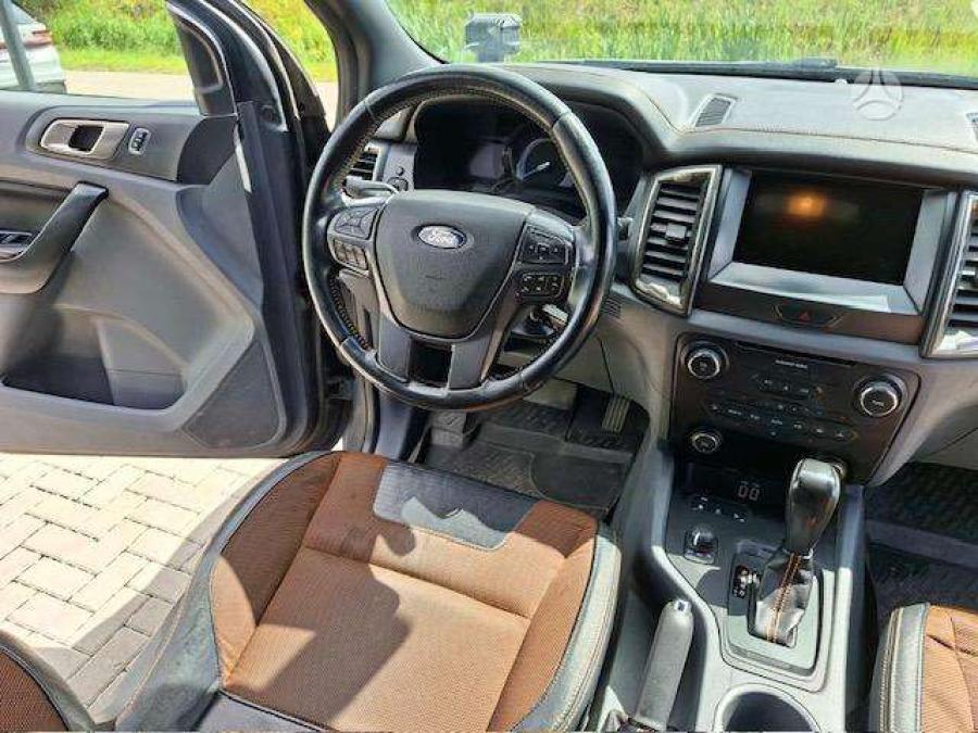 Pelēks Ford Ranger 2017 Viļņa, ar dzinēja tilpumu 3.20 L un nobraukumu 245 tūkst. km par 18900 €, foto 6 vietnē AUTOMOTO.COM.LV