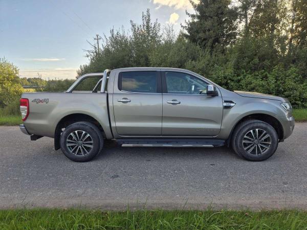 Pelēks Ford Ranger 2017 Viļņa, ar dzinēja tilpumu 3.20 L un nobraukumu 276 tūkst. km par 13310 €, foto 1 vietnē AUTOMOTO.COM.LV