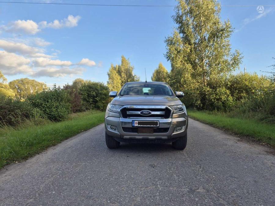 Grey Ford Ranger 2017 in Vilnius, with an engine capacity of 3.20 L and mileage of 276 thousand km for 13310 €, photo 3 on AUTOMOTO.COM.LV