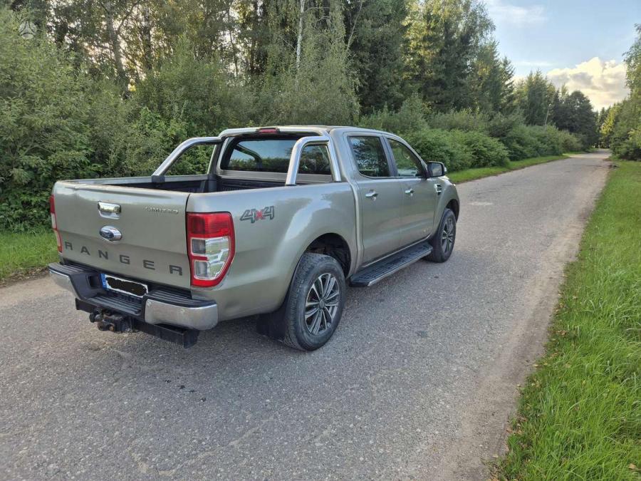 Grey Ford Ranger 2017 in Vilnius, with an engine capacity of 3.20 L and mileage of 276 thousand km for 13310 €, photo 7 on AUTOMOTO.COM.LV
