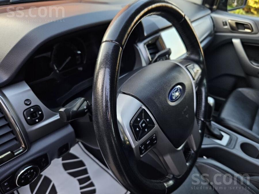 Grey Ford Ranger 2017 in Jekabpils, with an engine capacity of 3.20 L and mileage of 326 thousand km for 15490 €, photo 14 on AUTOMOTO.COM.LV