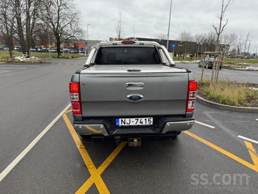 Pelēks Ford Ranger 2018 Rīga, ar dzinēja tilpumu 3.00 L un nobraukumu 244 tūkst. km par 21900 €, foto 14 vietnē AUTOMOTO.COM.LV