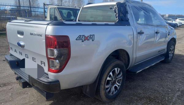 Grey Ford Ranger 2018 in Panevezys, with an engine capacity of 3.20 L and mileage of 200 thousand km for 10500 €, photo 8 on AUTOMOTO.COM.LV