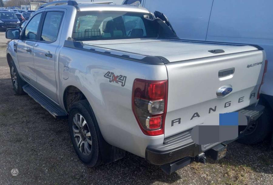 Grey Ford Ranger 2018 in Panevezys, with an engine capacity of 3.20 L and mileage of 200 thousand km for 10500 €, photo 13 on AUTOMOTO.COM.LV