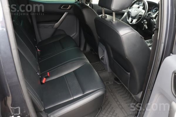 Grey Ford Ranger 2019 in Valmiera, with an engine capacity of 3.20 L and mileage of 0 thousand km for 21300 €, photo 7 on AUTOMOTO.COM.LV