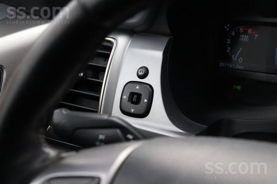 Pelēks Ford Ranger 2019 Valmiera, ar dzinēja tilpumu 3.20 L un nobraukumu 257 tūkst. km par 21300 €, foto 21 vietnē AUTOMOTO.COM.LV