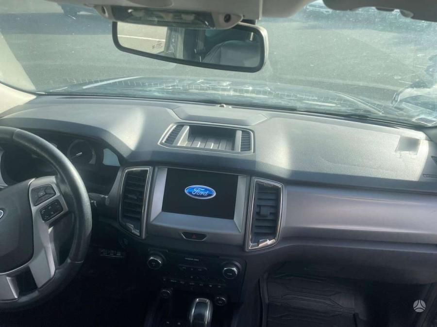 Grey Ford Ranger 2020 in Taurage, with an engine capacity of 2.00 L and mileage of 240 thousand km for 15300 €, photo 9 on AUTOMOTO.COM.LV
