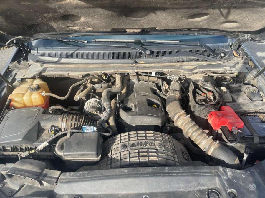 Grey Ford Ranger 2020 in Taurage, with an engine capacity of 2.00 L and mileage of 240 thousand km for 15300 €, photo 12 on AUTOMOTO.COM.LV