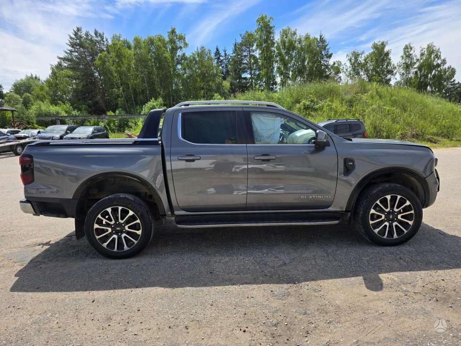 Grey Ford Ranger 2024 in Alytus, with an engine capacity of 2.99 L and mileage of 49 thousand km for 36950 €, photo 8 on AUTOMOTO.COM.LV