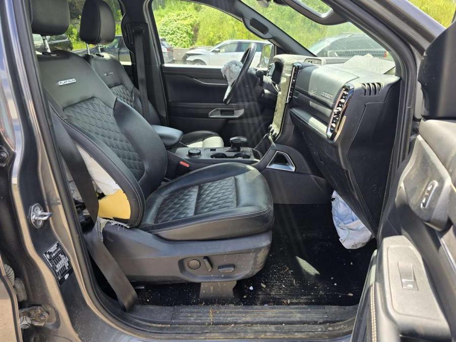 Grey Ford Ranger 2024 in Alytus, with an engine capacity of 2.99 L and mileage of 49 thousand km for 36950 €, photo 14 on AUTOMOTO.COM.LV