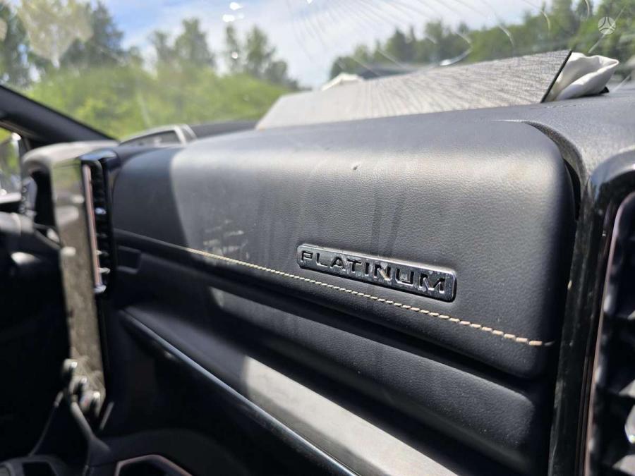 Grey Ford Ranger 2024 in Alytus, with an engine capacity of 2.99 L and mileage of 49 thousand km for 36950 €, photo 26 on AUTOMOTO.COM.LV