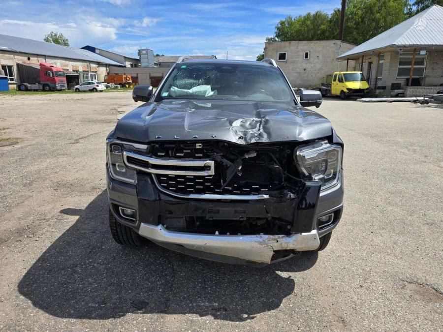 Grey Ford Ranger 2024 in Alytus, with an engine capacity of 2.99 L and mileage of 49 thousand km for 36950 €, photo 41 on AUTOMOTO.COM.LV