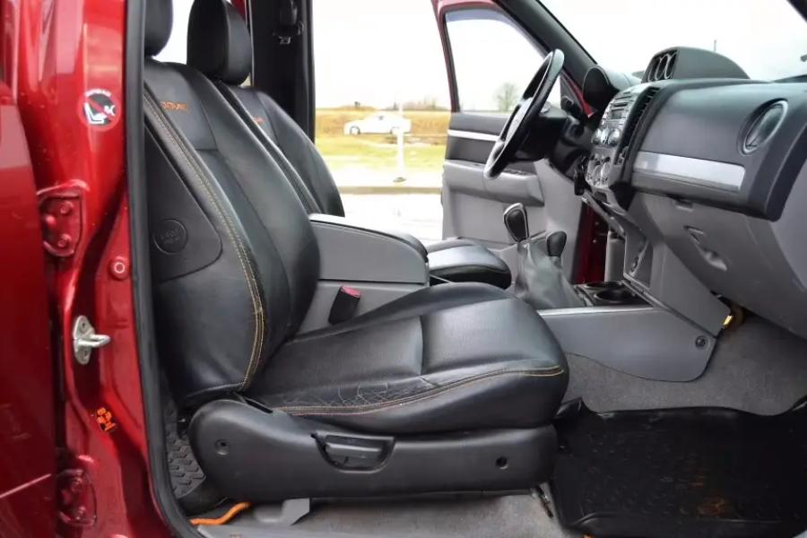 Oranžs Ford Ranger 2011 Jēkabpils, ar dzinēja tilpumu 2.50 L un nobraukumu 226 tūkst. km par 9500 €, foto 20 vietnē AUTOMOTO.COM.LV