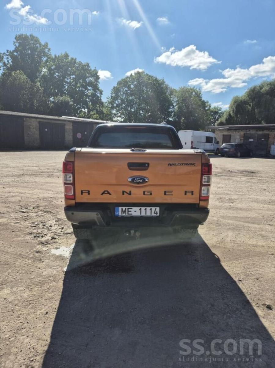 Orange Ford Ranger 2016 in Riga, with an engine capacity of 3.20 L and mileage of 285 thousand km for 20000 €, photo 6 on AUTOMOTO.COM.LV