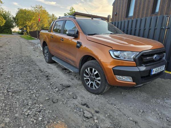 Orange Ford Ranger 2016 in Panevezys, with an engine capacity of 3.20 L and mileage of 160 thousand km for 18000 €, photo 1 on AUTOMOTO.COM.LV