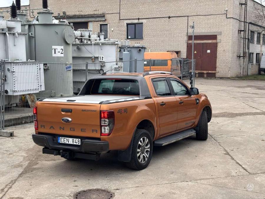 Orange Ford Ranger 2017 in Kaunas, with an engine capacity of 3.20 L and mileage of 305 thousand km for 17599 €, photo 3 on AUTOMOTO.COM.LV