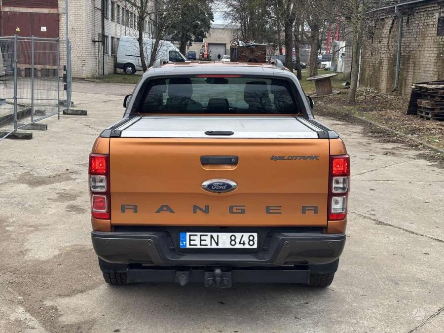 Orange Ford Ranger 2017 in Kaunas, with an engine capacity of 3.20 L and mileage of 305 thousand km for 17599 €, photo 4 on AUTOMOTO.COM.LV