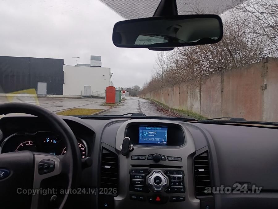Sarkans Ford Ranger 2014 Tallina, ar dzinēja tilpumu 2.20 L un nobraukumu 250 tūkst. km par 12900 €, foto 3 vietnē AUTOMOTO.COM.LV