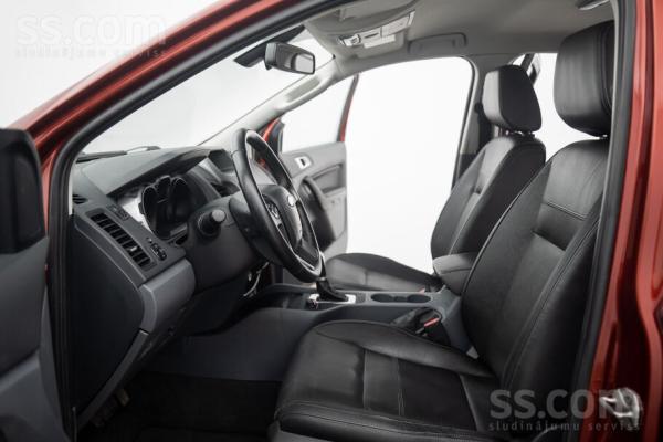 Red Ford Ranger 2014 in Riga, with an engine capacity of 2.20 L and mileage of 312 thousand km for 10499 €, photo 7 on AUTOMOTO.COM.LV