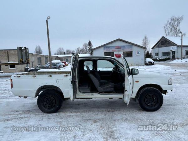 Balts Ford Ranger 2005 Valga, ar dzinēja tilpumu 2.50 L un nobraukumu 380 tūkst. km par 2499 €, foto 3 vietnē AUTOMOTO.COM.LV