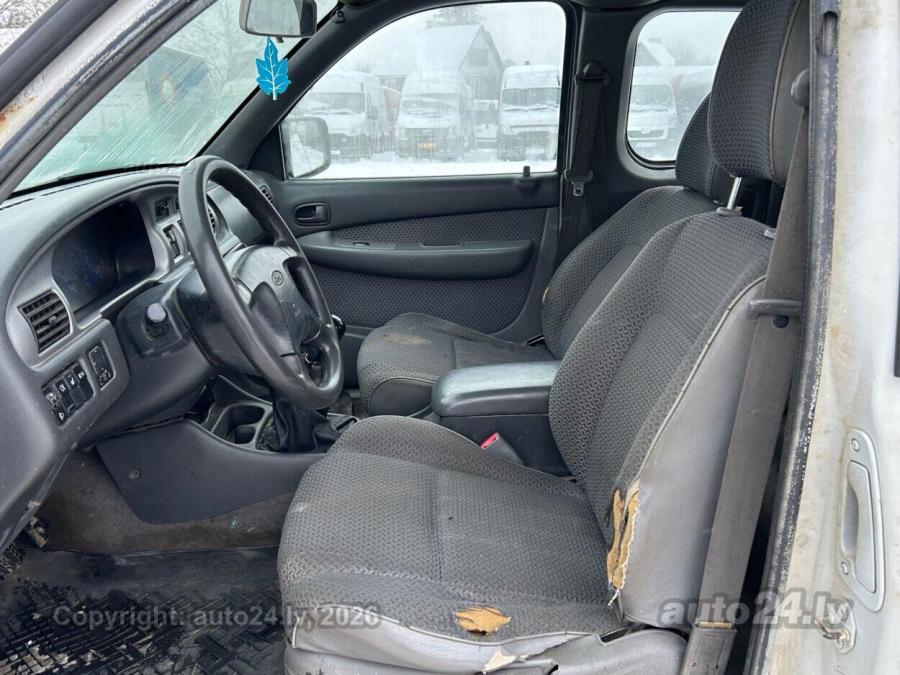 Balts Ford Ranger 2005 Valga, ar dzinēja tilpumu 2.50 L un nobraukumu 380 tūkst. km par 2499 €, foto 11 vietnē AUTOMOTO.COM.LV
