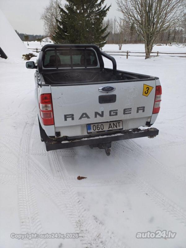 White Ford Ranger 2007 in Tallinn, with an engine capacity of 2.50 L and mileage of 281 thousand km for 9980 €, photo 4 on AUTOMOTO.COM.LV