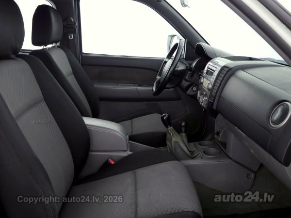 Balts Ford Ranger 2008 Tallina, ar dzinēja tilpumu 2.50 L un nobraukumu 314 tūkst. km par 2999 €, foto 6 vietnē AUTOMOTO.COM.LV