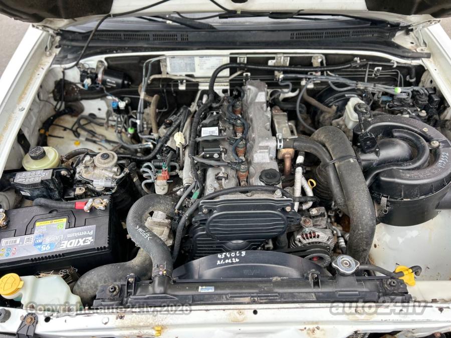 White Ford Ranger 2008 in Tartu, with an engine capacity of 2.50 L and mileage of 400 thousand km for 3500 €, photo 13 on AUTOMOTO.COM.LV