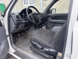 White Ford Ranger 2009 in Kaunas, with an engine capacity of 2.50 L and mileage of 150 thousand km for 3600 €, photo 7 on AUTOMOTO.COM.LV