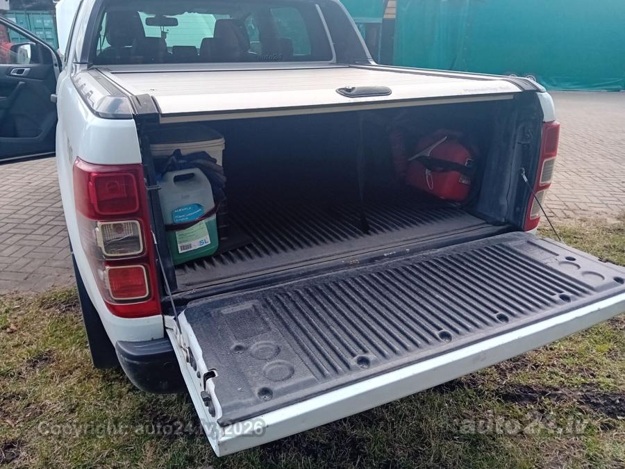 White Ford Ranger 2013 in Tallinn, with an engine capacity of 3.20 L and mileage of 254 thousand km for 12000 €, photo 11 on AUTOMOTO.COM.LV