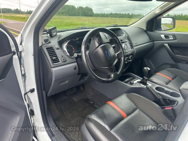 White Ford Ranger 2015 in Tallinn, with an engine capacity of 3.20 L and mileage of 204 thousand km for 15900 €, photo 8 on AUTOMOTO.COM.LV