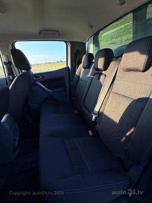 White Ford Ranger 2017 in Tallinn, with an engine capacity of 2.20 L and mileage of 213 thousand km for 17000 €, photo 10 on AUTOMOTO.COM.LV