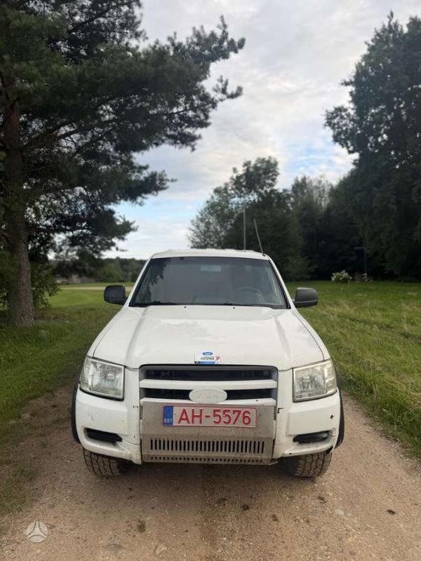 White Ford Ranger 2008 in Vilnius, with an engine capacity of 2.50 L and mileage of 240 thousand km for 4500 €, photo 6 on AUTOMOTO.COM.LV