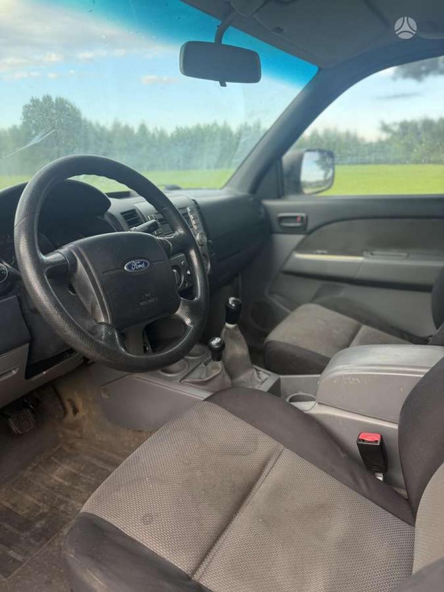 Balts Ford Ranger 2008 Viļņa, ar dzinēja tilpumu 2.50 L un nobraukumu 240 tūkst. km par 4500 €, foto 11 vietnē AUTOMOTO.COM.LV